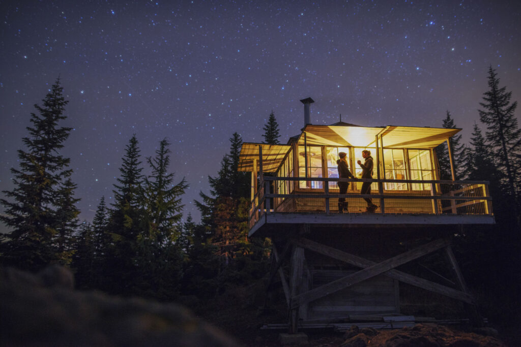 Resetrender 2025 enligt Booking.com - Buzzter